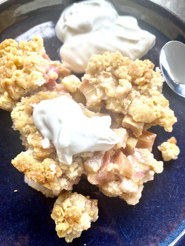 Rabarber crumble – madensplanet
